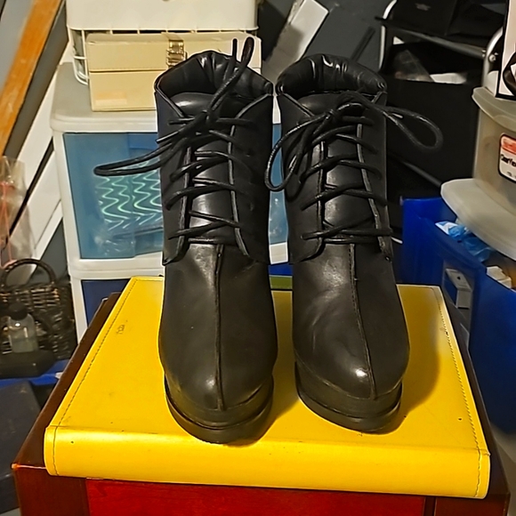 Leon Max | Shoes | New Leon Max Designer Laceup Ankle Boots Sz 85 ...